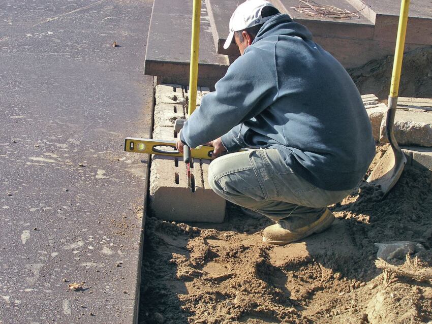 Block Retaining Walls | JLC Online
